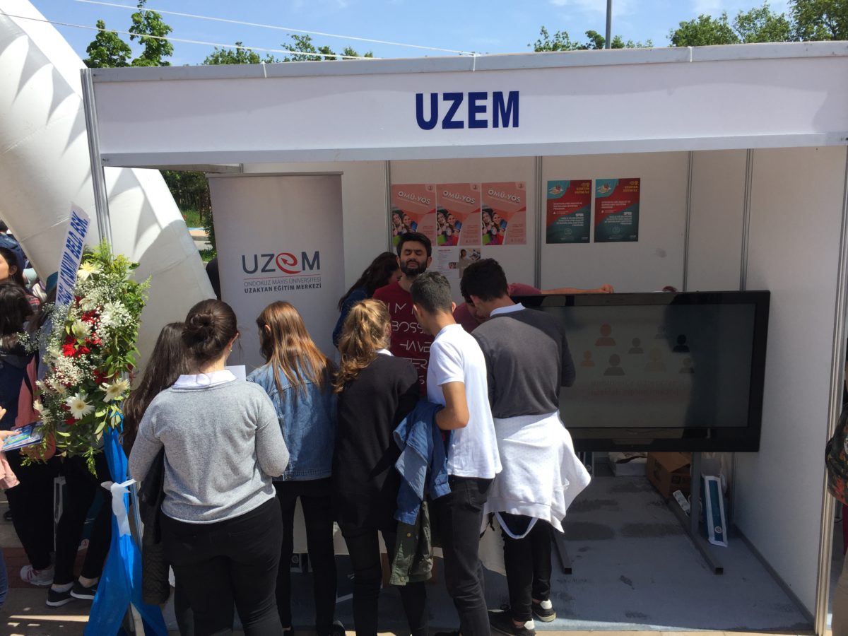 OMÜ Tanıtım Günlerinde UZEM Rüzgarı Esti - OMÜ Uzaktan Eğitim Merkezi